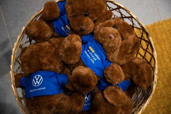 Volkswagen - Utförsäljning av Volkswagens presentreklam gav pengar till ...